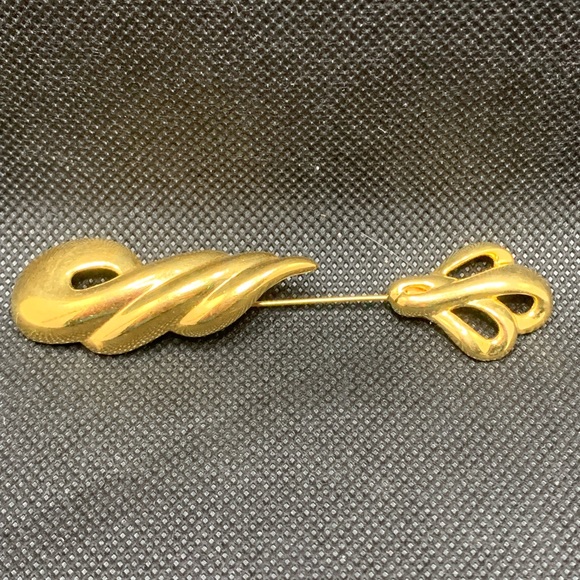 Napier | Accessories | Vintage Napier Pin Chunky Gold Tone Shiny Hat ...